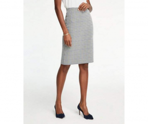 9 Signs Your Clothes Don't Fit - Dressed for My Day