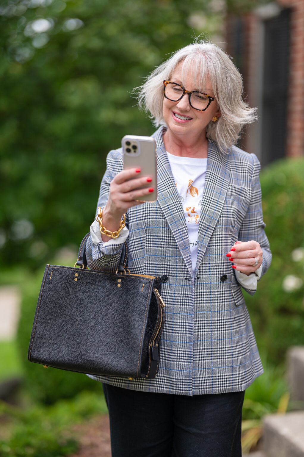How to Find the Best Handbag for You - Dressed for My Day