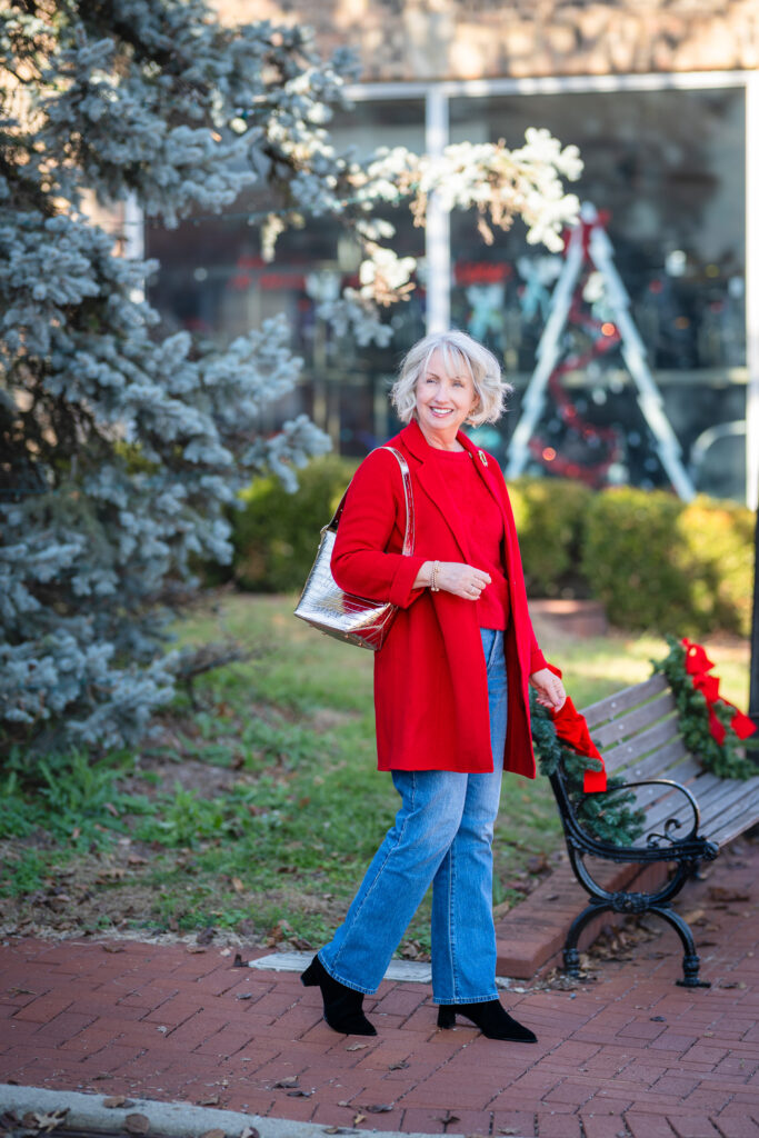 Festive Jeans Looks That Are Flattering and Comfortable for the ...