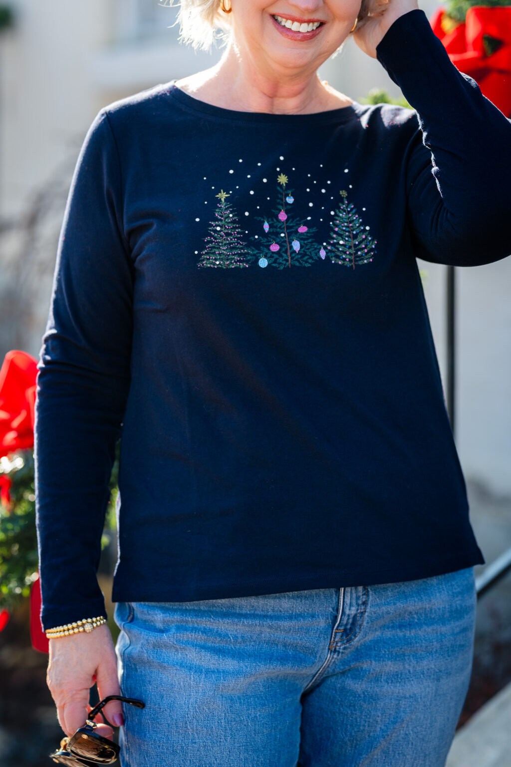 Festive Jeans Looks That Are Flattering and Comfortable for the ...